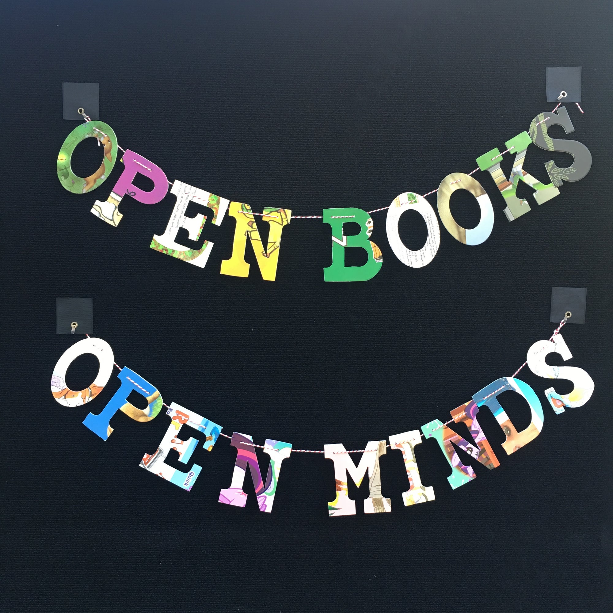 Board Book Garland Kit OPEN BOOKS OPEN MINDS Teacher Classroom Literacy ...