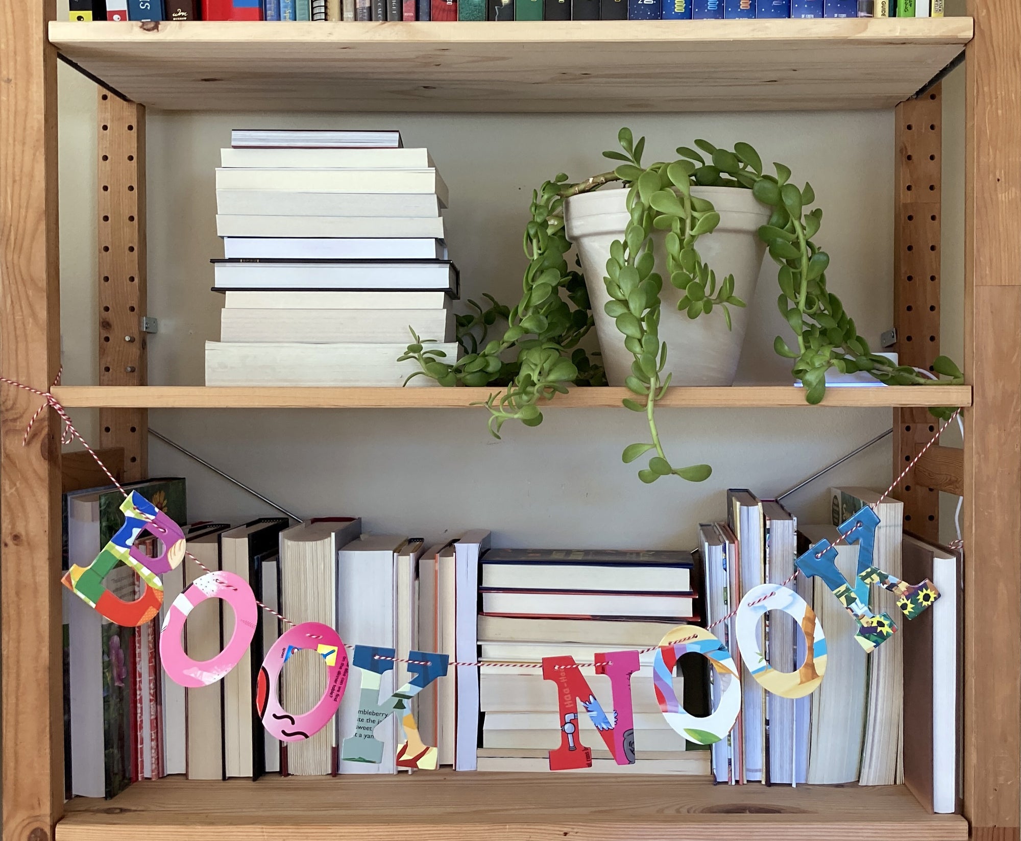 Board Book Phrase Garland Kit Book Nook - Shower Teacher Library ...